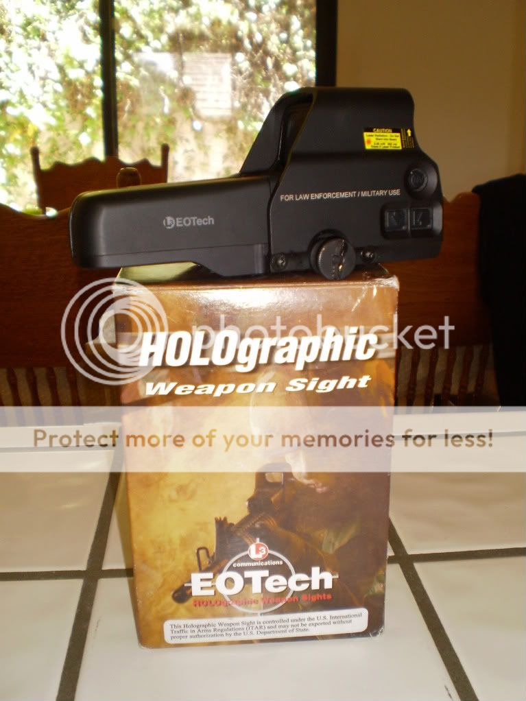 EOTech 557, Armalite Scope Mount, Magpul MOE, YHM Handguard - Calguns.net